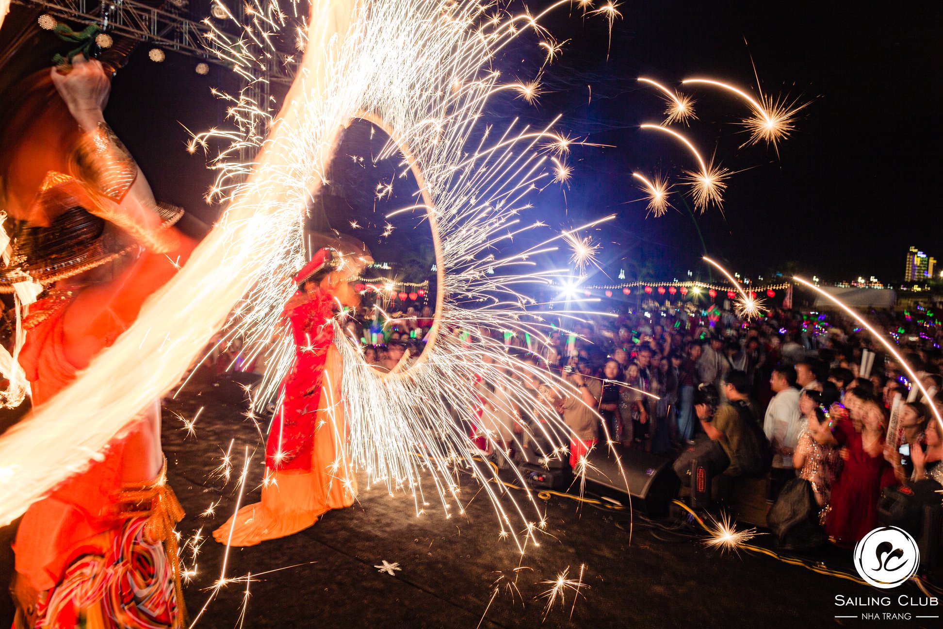 Sailing Club Nha Trang review bar trên biển chi tiết nhất