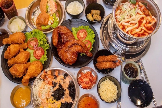 Chicken Plus của ai? Thương hiệu nhượng quyền này có gì đáng chú ý?