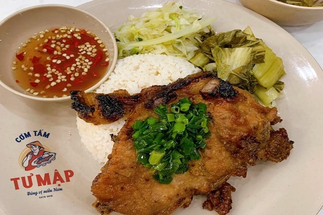 Top 10 địa chỉ cơm trưa văn phòng tại Hà Nội và Sài Gòn ngon nhất